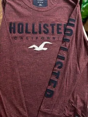 Hollister | Shirts | Hollister Maroon Heather Crewneck With Navy ...